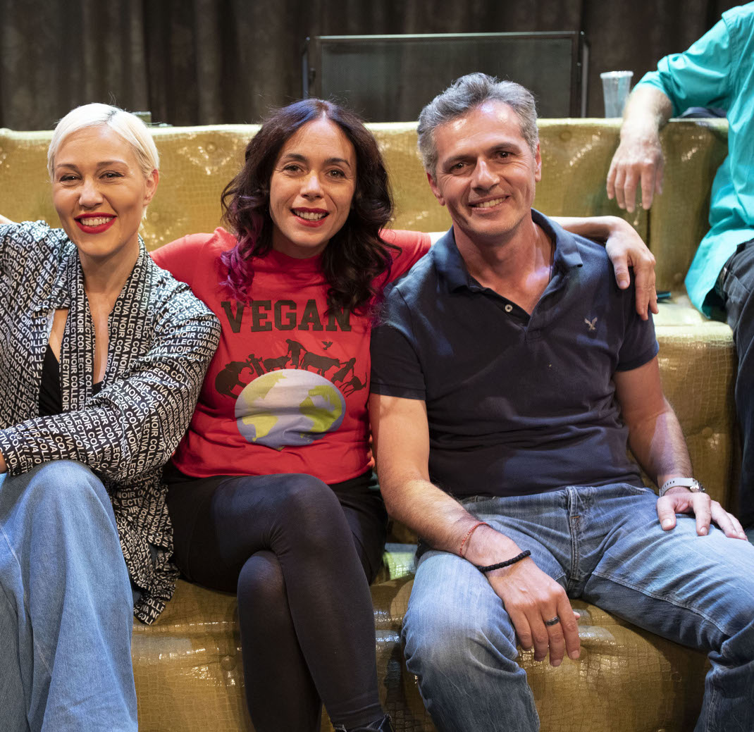 Η Σάννυ Χατζηαργύρη ξαφνιάζει: «Ζω χωρίς κινητό τα τελευταία 8 χρόνια» | BOVARY