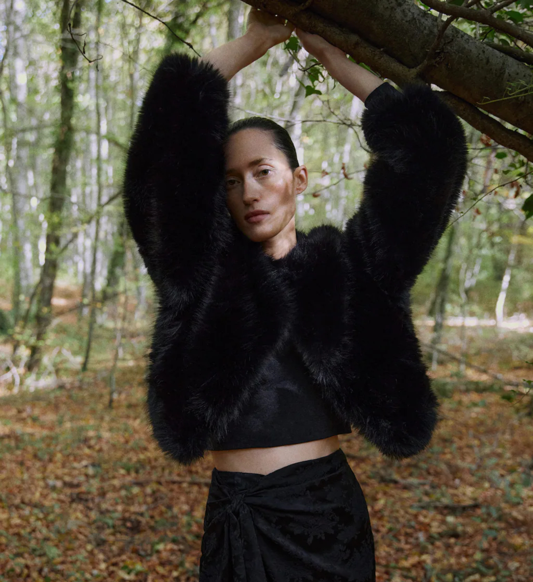 Οι showstopper μαύρες μπότες από τα Mango θα στρέψουν τα βλέμματα στο look σου | BOVARY