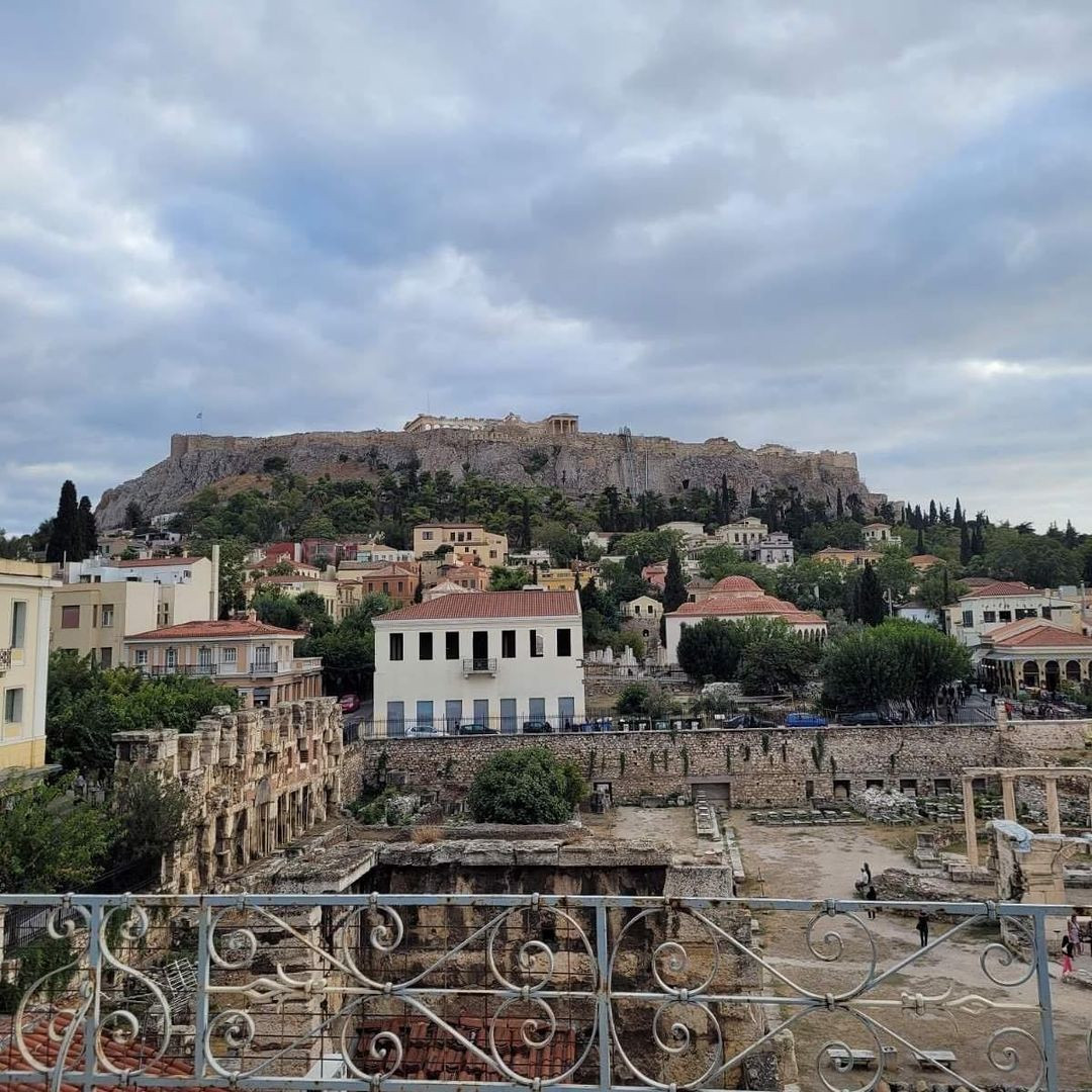 Η Ωραία Ελλάς: ένα καφενείο συνυφασμένο με την ιστορία της Αθήνας | BOVARY