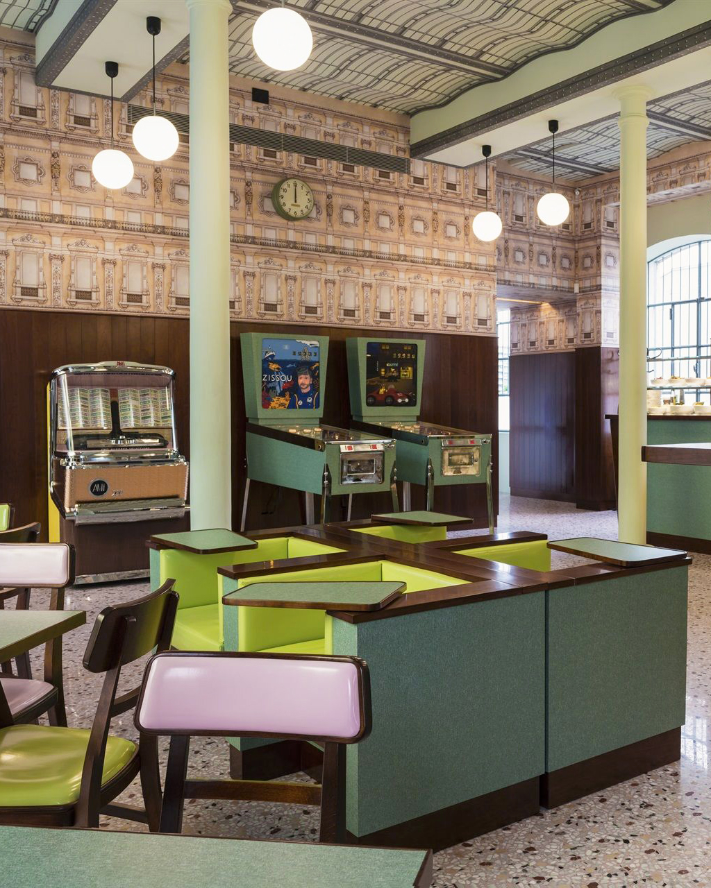 Bar Luce: Όταν ο Wes Anderson σχεδίασε το πιο φημισμένο σημείο συνάντησης στο Μιλάνο | BOVARY