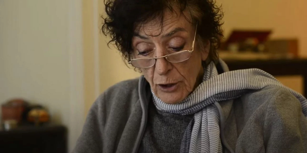 Μαρία Λαϊνά: Τέσσερα ποιήματα της σπουδαίας ποιήτριας που έγραψε με ...