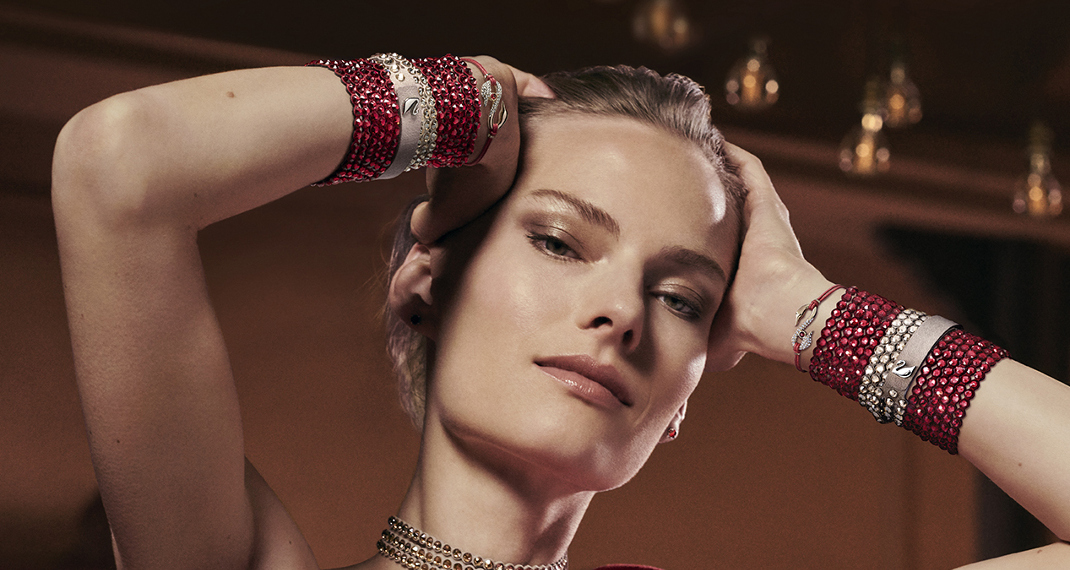 Τα βραχιόλια της Swarovski Power Collection είναι η λαμπερή υπερδύναμη ...