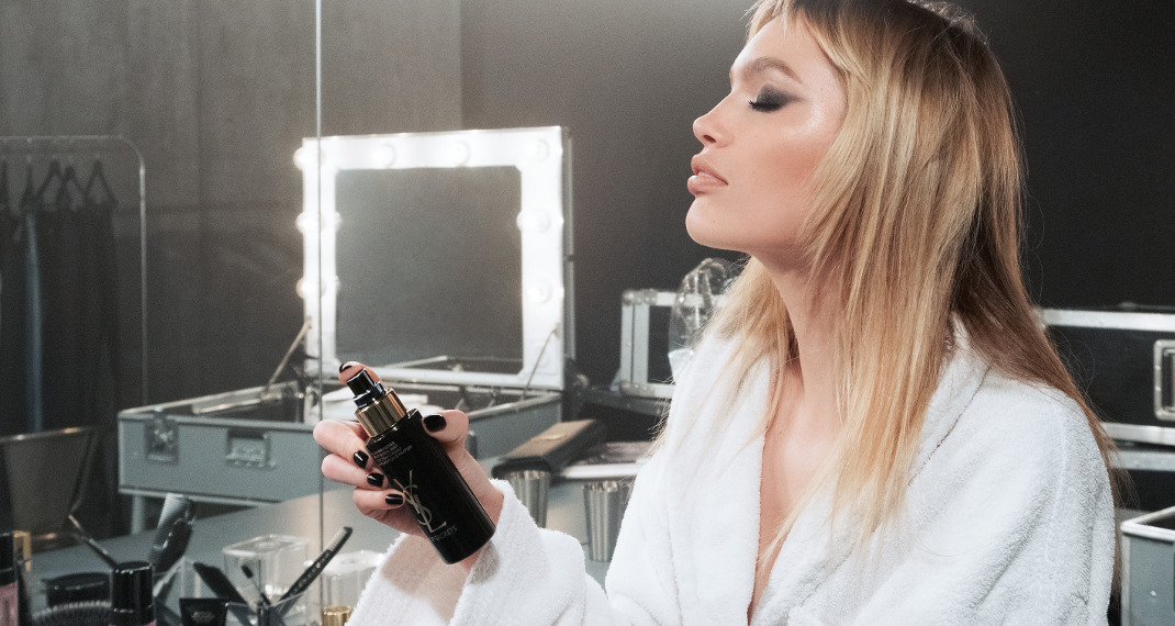 Το νέο Top Secrets Make Up Setting Spray του Ysl διασφαλίζει μέγιστη ...