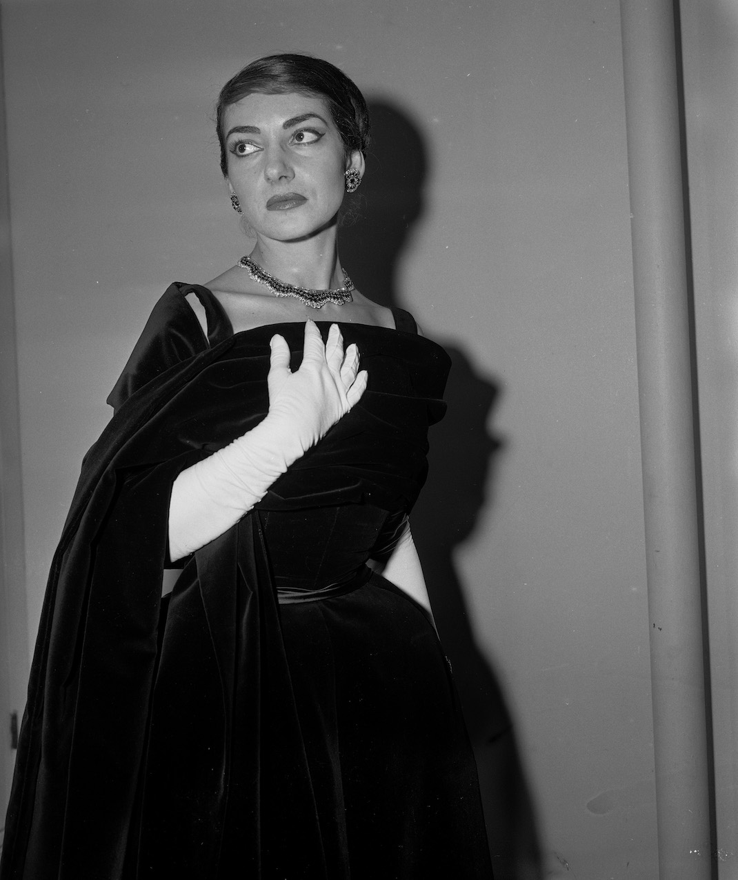 To συγκλονιστικά κομψό και λιγότερο προβεβλημένο στιλ της Μαρίας Κάλλας ...