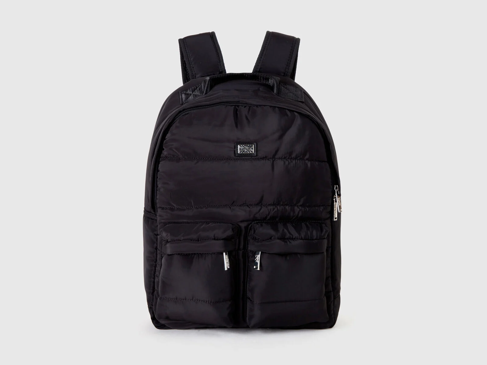 Σε τιμή-έκπληξη με την έκπτωση κάτω από 30 ευρώ: Το στιλάτο backpack ...