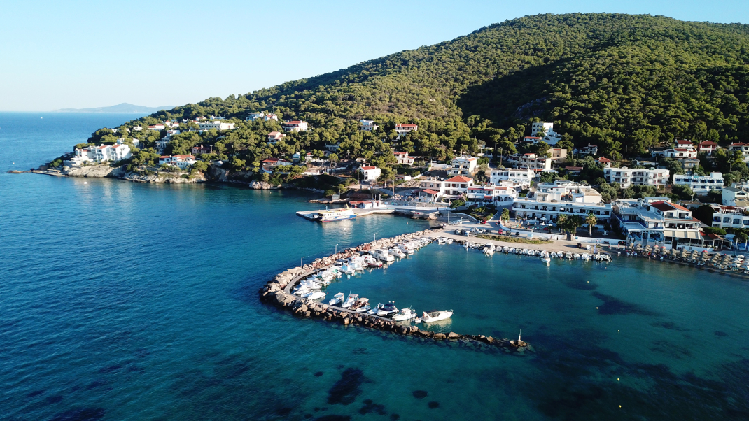 Αγκίστρι: Μια μίνι απόδραση στο διαμαντάκι του Αργοσαρωνικού | BOVARY