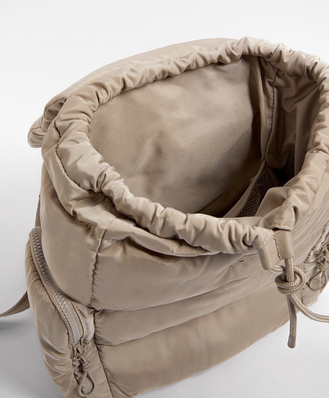 Το στιλάτο backpack από τα Oysho που θα σε συνοδεύει παντού -στο ...