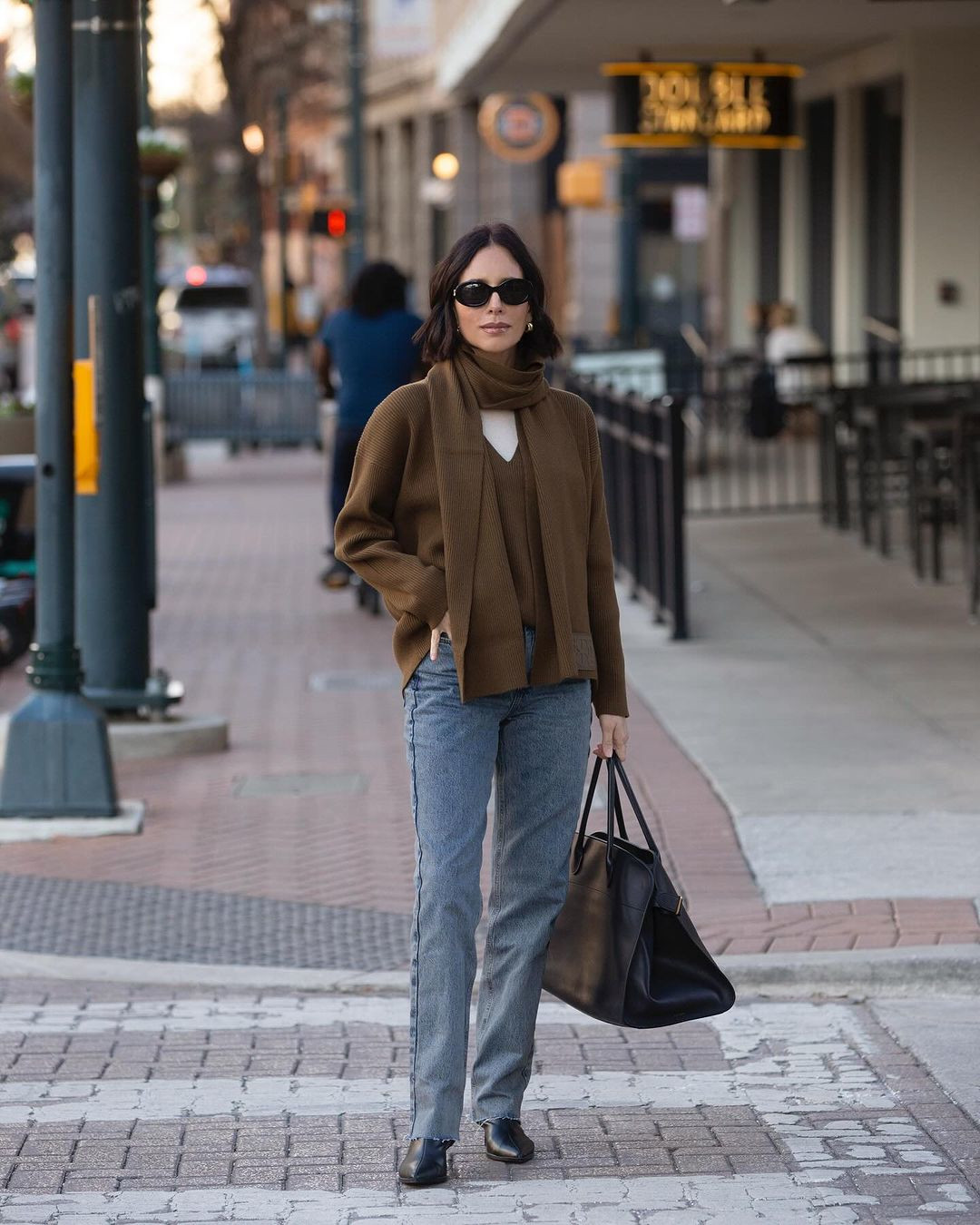 Η νέα «it» τσάντα που συγκρίνεται με την Birkin έχει την έννοια της ...