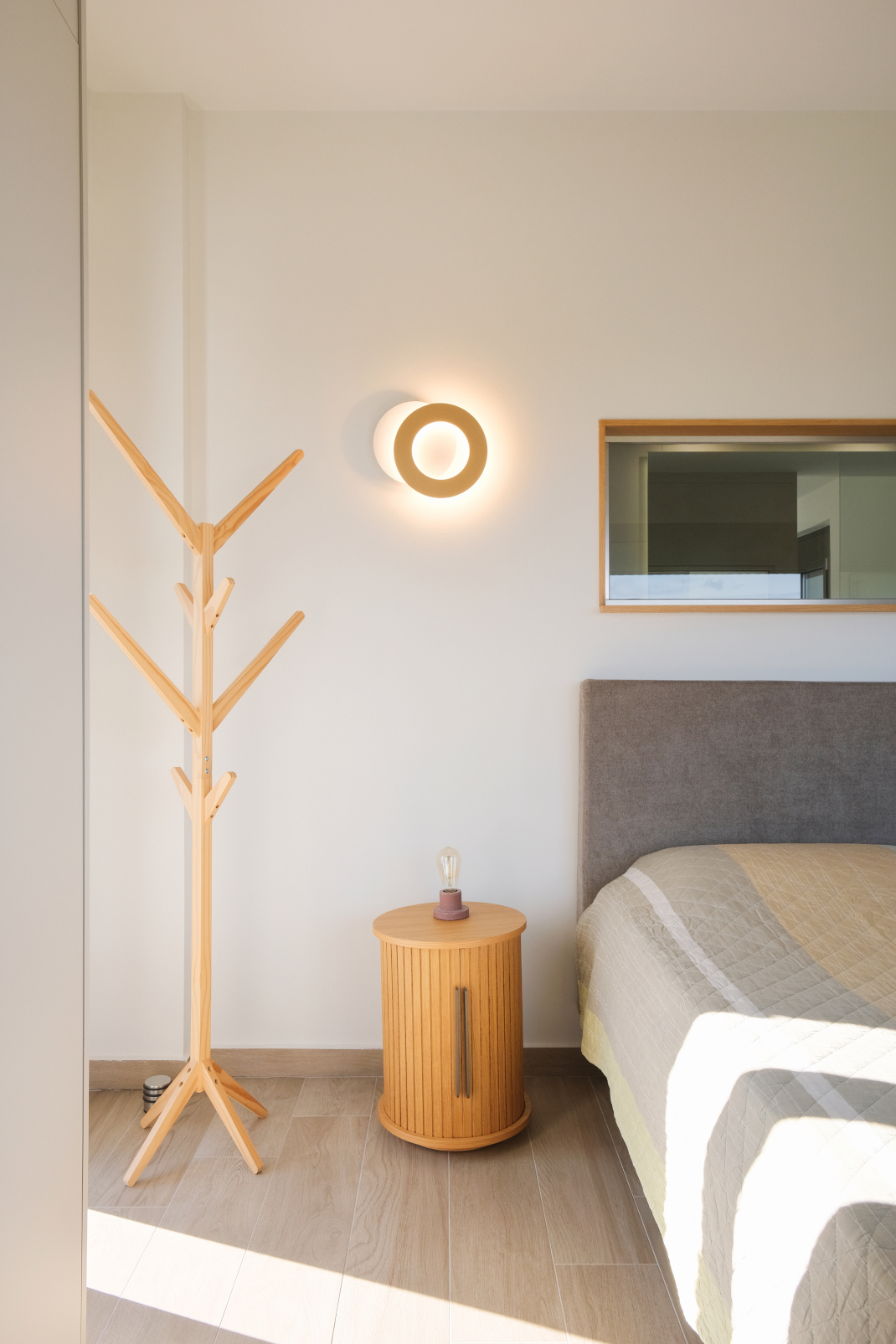 Νέα Μάκρη: Το ρετρό διαμέρισμα με θέα θάλασσα (φωτό) - iRafina