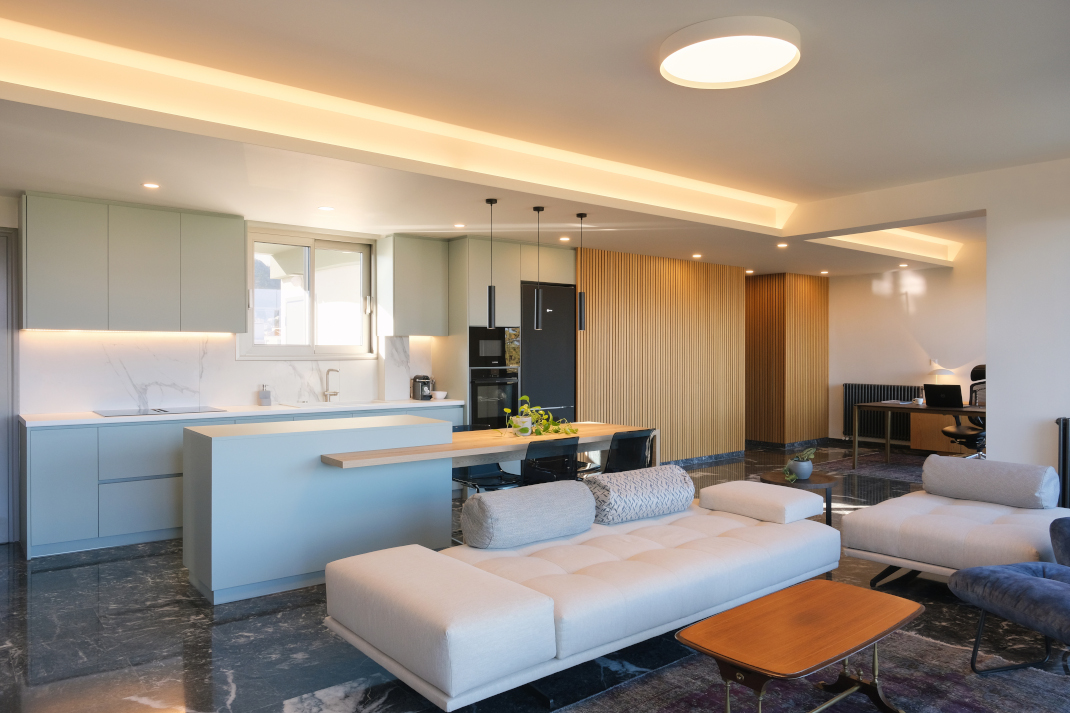 Νέα Μάκρη: Το ρετρό διαμέρισμα με θέα θάλασσα (φωτό) - iRafina