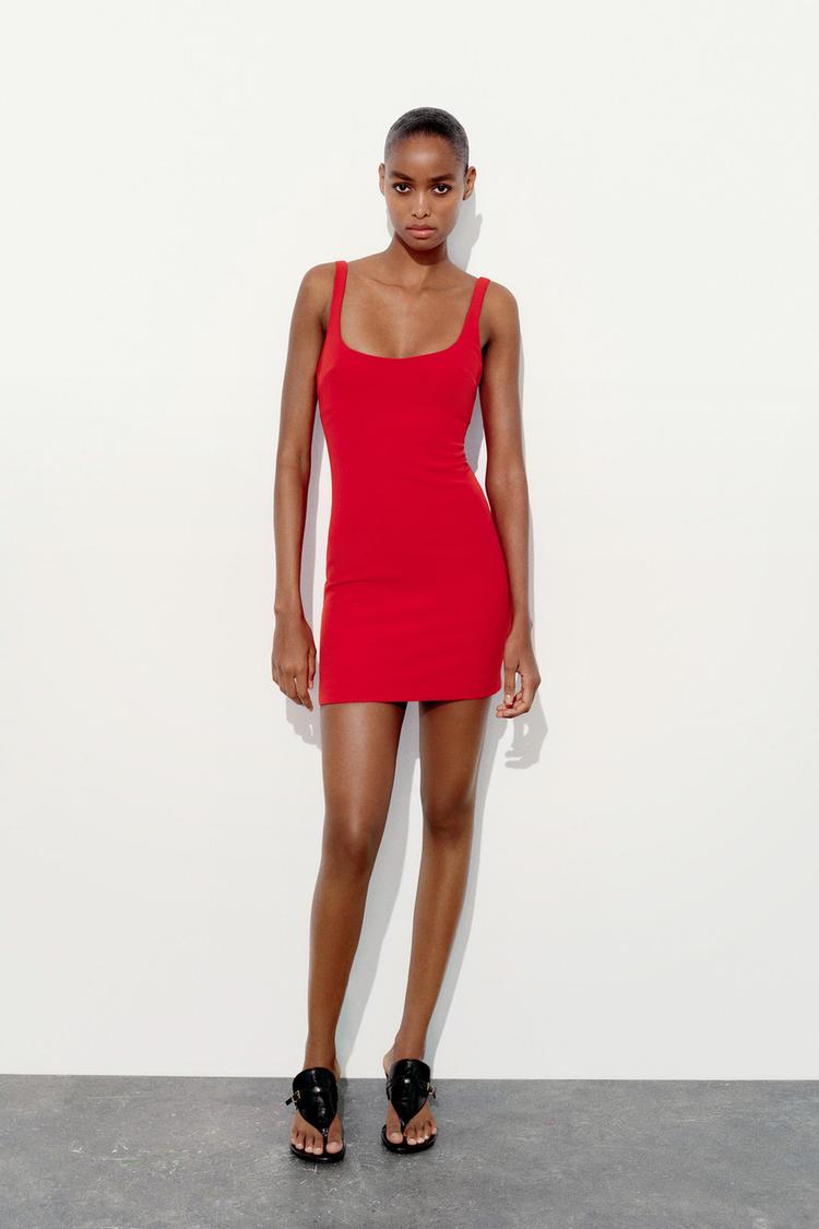 Το viral Zara dress που έχει ξετρελάνει τα fashion girls -Σαν να βγήκε ...