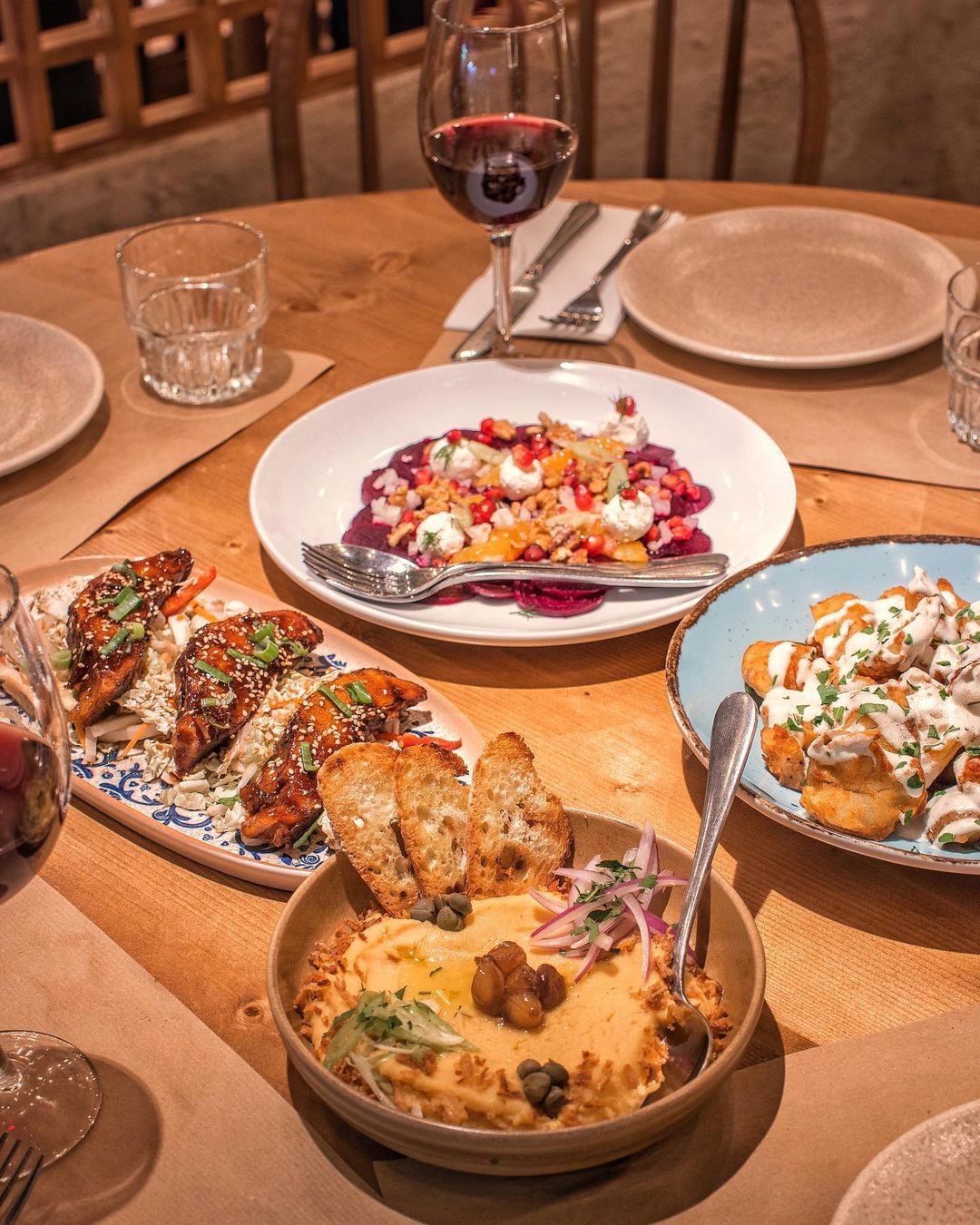 Γήτεμα: Το εστιατόριο του Πέτρου Συρίγου στη Νέα Σμύρνη είναι η επιτομή ...