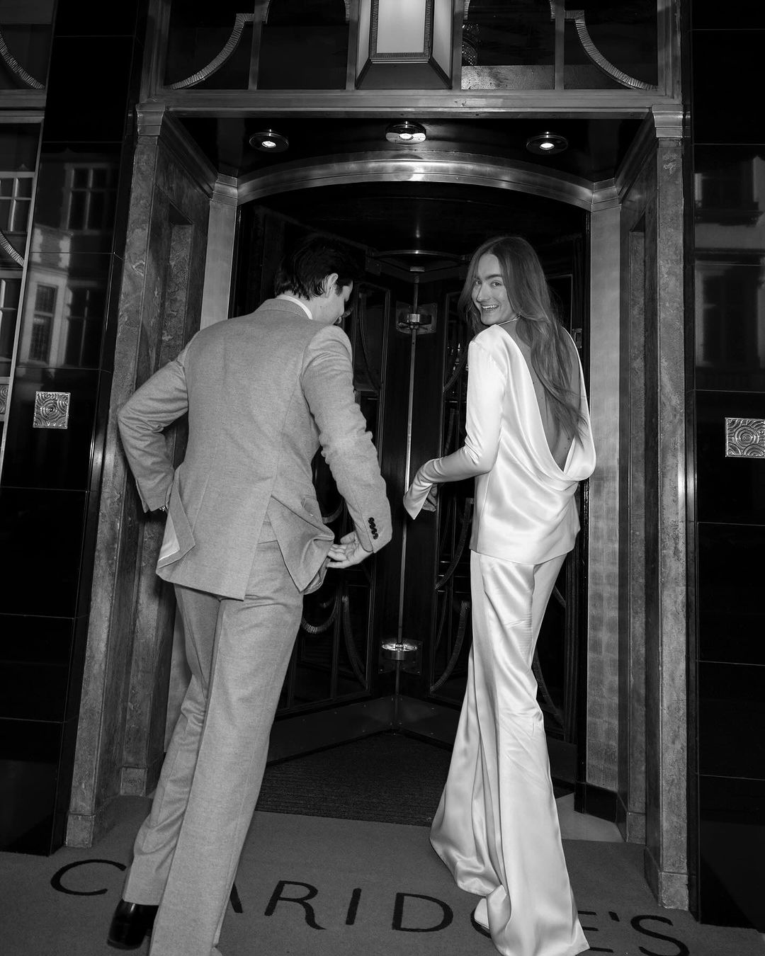 Harris Reed: Ο καλλιτεχνικός διευθυντής της Nina Ricci παντρεύτηκε με ...