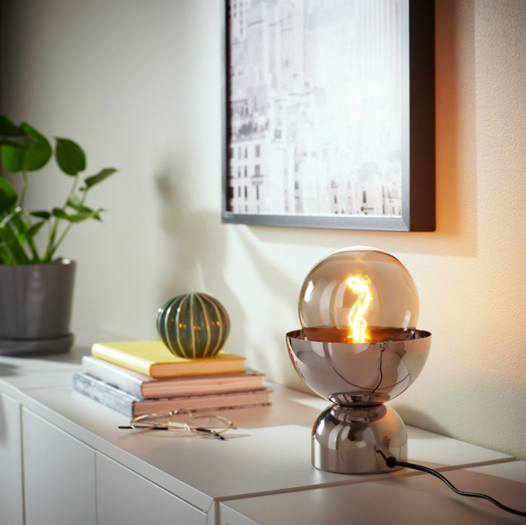 Το φωτιστικό από τα ΙΚΕΑ που θα απογειώσει το design του σαλονιού ...