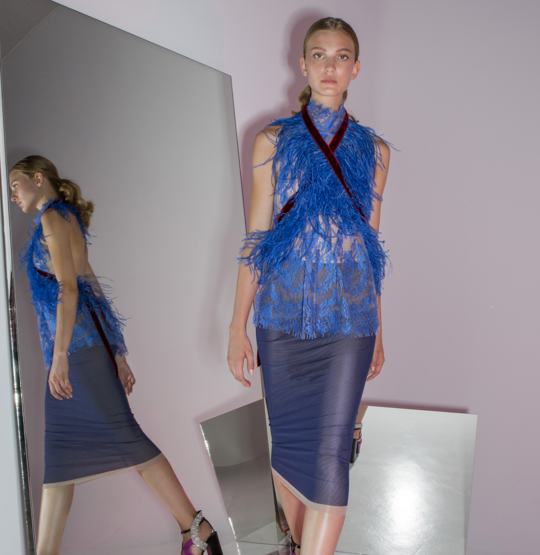 Στη νέα συλλογή της Liana Camba το μπλε είναι το πιο ζεστό χρώμα | BOVARY