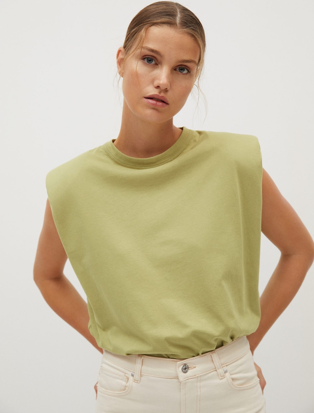 5 +1 εκπτωτικά κομμάτια από τα Mango για το απόλυτο refresh της ...