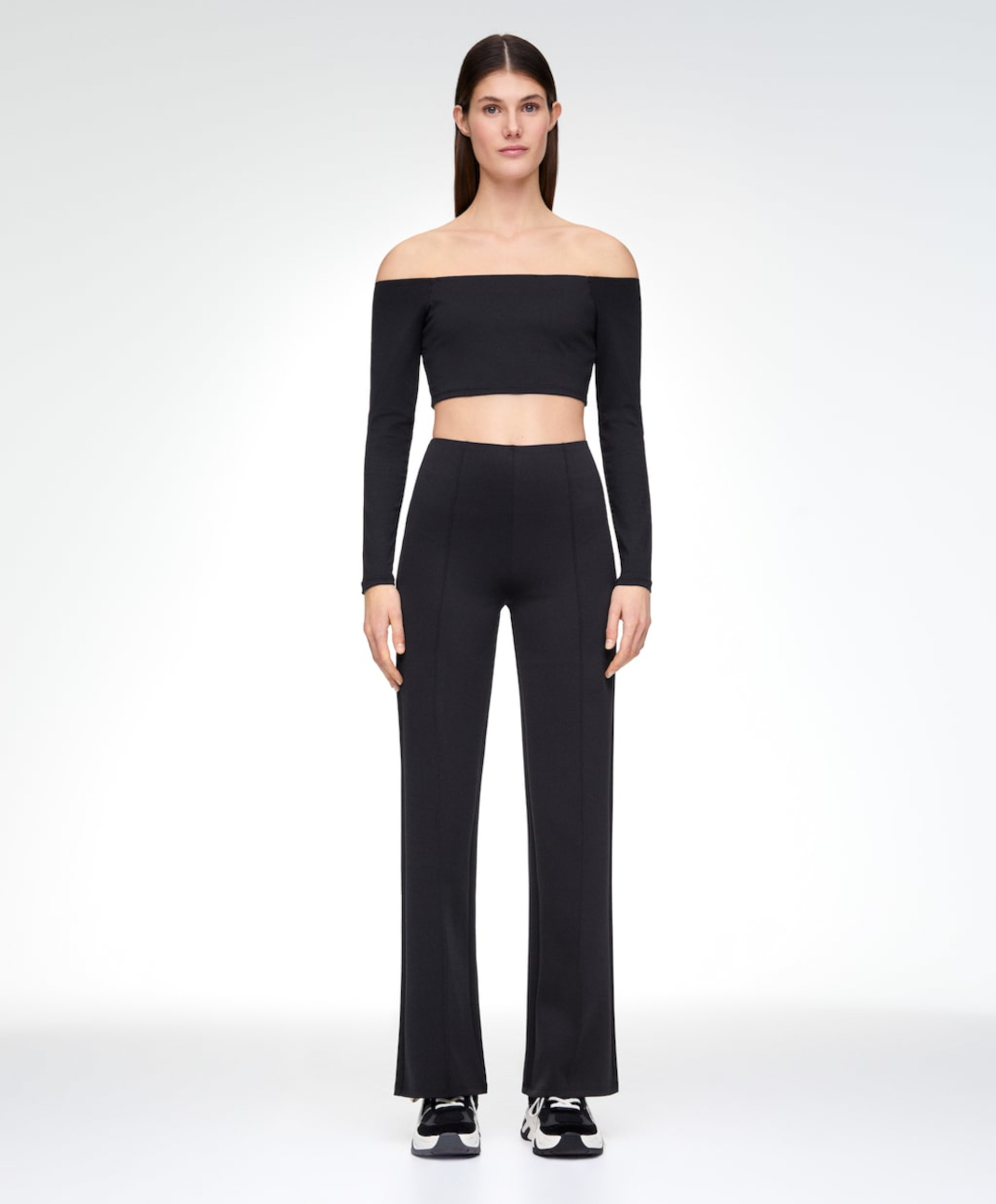 Το stylish κολάν από τα Oysho που θα φορέσεις και σαν παντελόνι | BOVARY