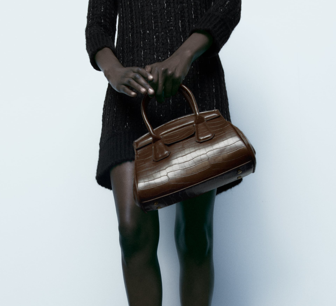 Η ντελικάτη τσάντα από τα Zara που μοιάζει να βγήκε από ιταλική μπουτίκ ...