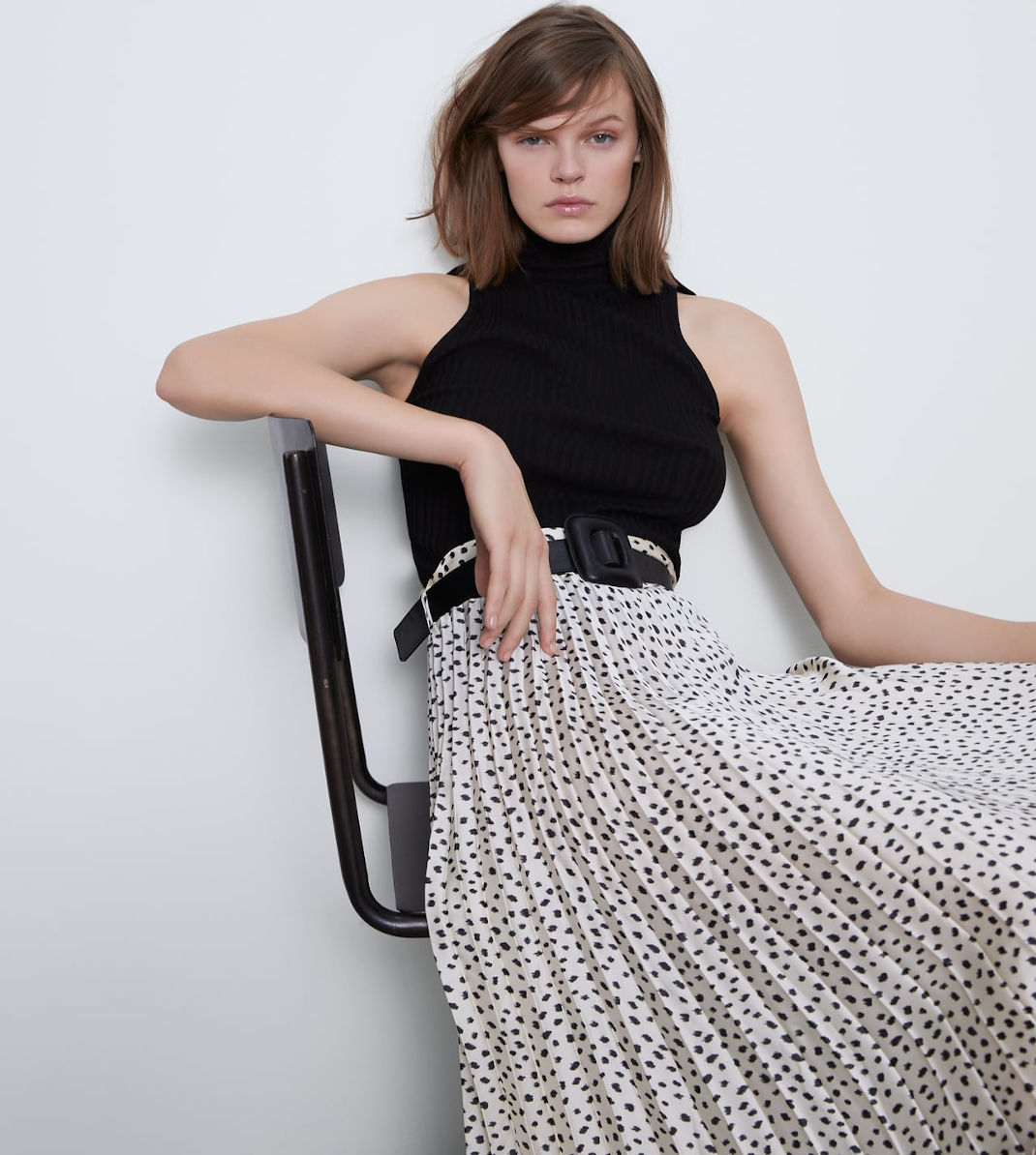 Chic και θηλυκή -Η πιο ιδιαίτερη φούστα από τη νέα συλλογή των Zara ...