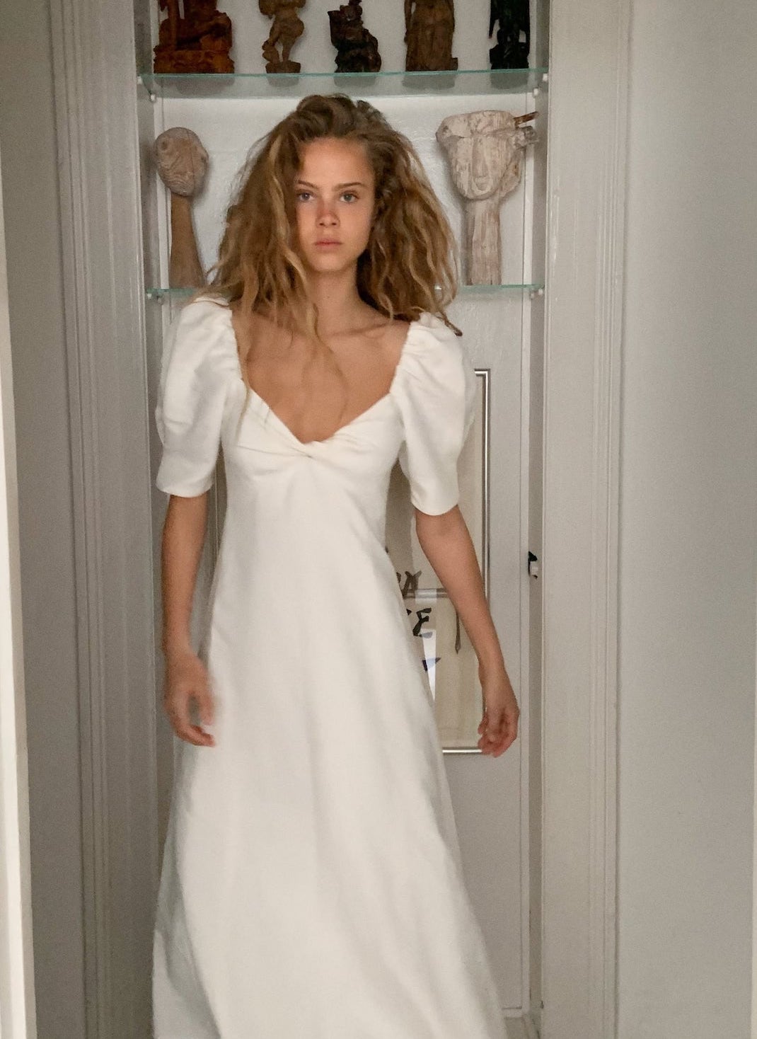 Στη νέα καμπάνια των Zara τα μοντέλα φωτογραφίζονται στα σπίτια τους ...