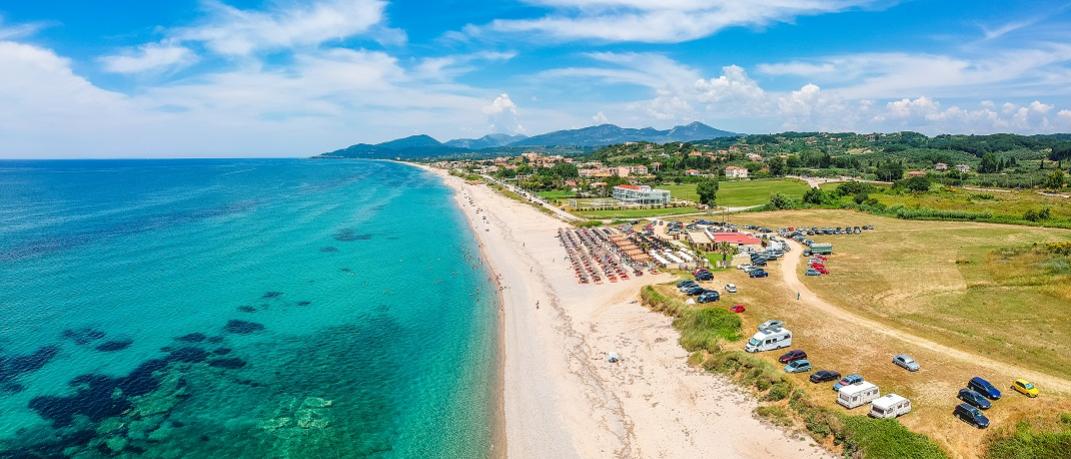 Χερόμυλος: Η εξωτική παραλία της Εύβοιας που μοιάζει με πισίνα | BOVARY