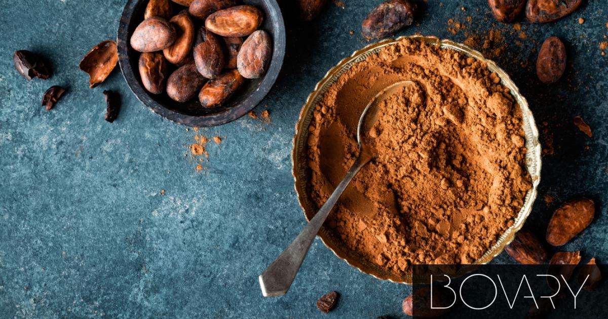 Η εύκολη DIY συνταγή με κακάο που χαρίζει τα πιο ζουμερά και απαλά χείλη | BOVARY