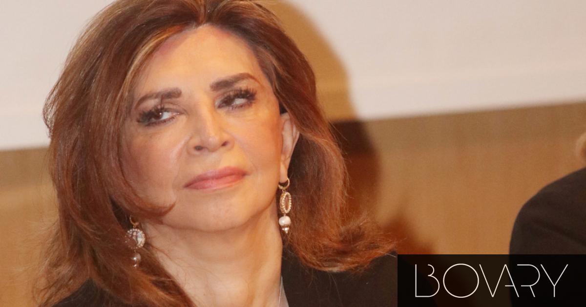 Μιμή Ντενίση: Η σικ εμφάνιση στο Μουσείο της Ακρόπολης -Με λευκά ...