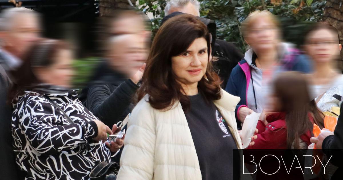 Θεατρική βραδιά για την Αννα Κουρή και τον σύζυγό της -Δείτε τον Βύρωνα ...