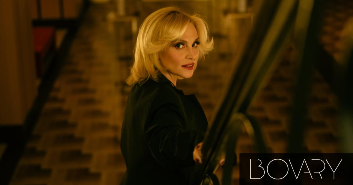 H Ελεωνόρα Ζουγανέλη με το πιο «σωστό» φθινοπωρινό look -Τις must have μπότες της σεζόν και τη ...