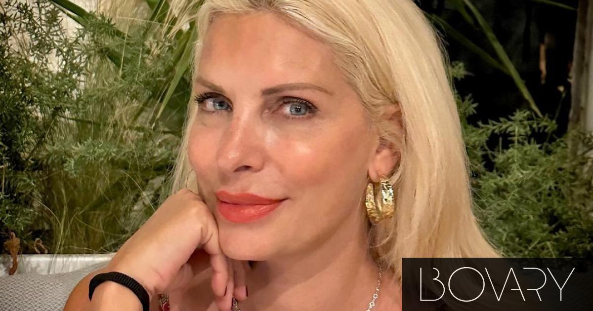 Η νυχτερινή βόλτα της Ελένης Μενεγάκη στην Άνδρο με πορτοκαλί αέρινο φόρεμα Bovary