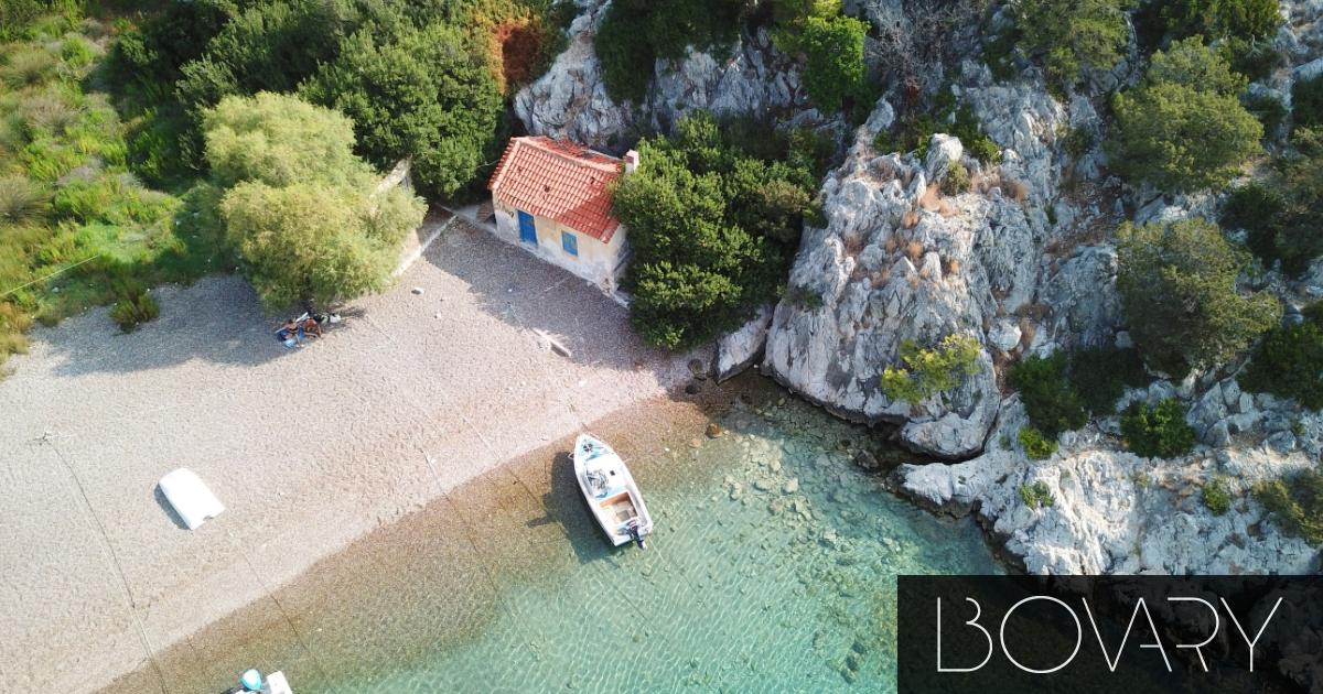 5 παραλίες της Αττικής για τα μπάνια του 15αύγουστου | BOVARY