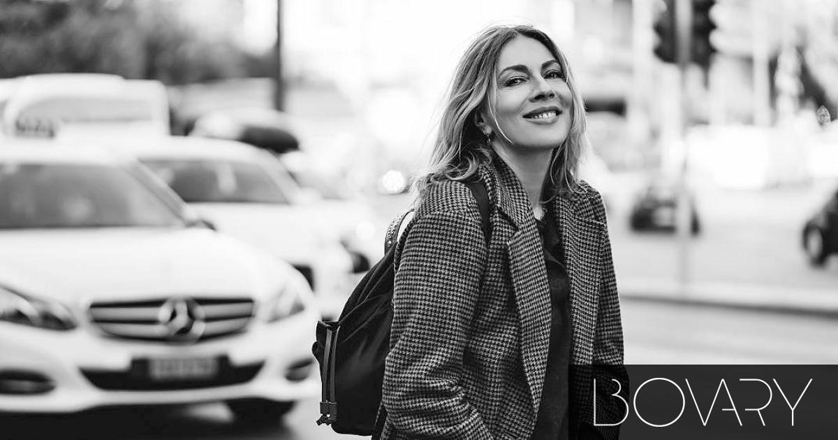 Η Σμαράγδα Καρύδη με παλτό στο πιο διαχρονικό χρώμα του χειμώνα -Το αξεσουάρ που απογείωσε το ...