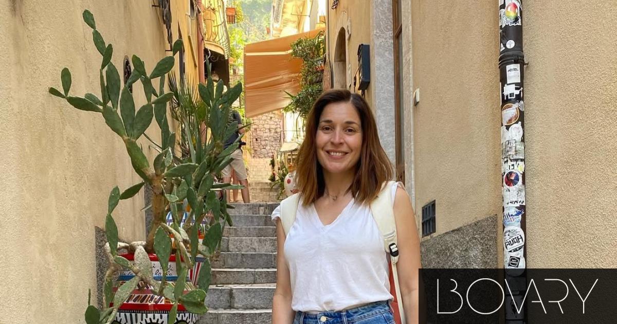 Η Βαλέρια Κουρούπη στα 51 της ποζάρει με σέξι μπικίνι και εντυπωσιακή ...