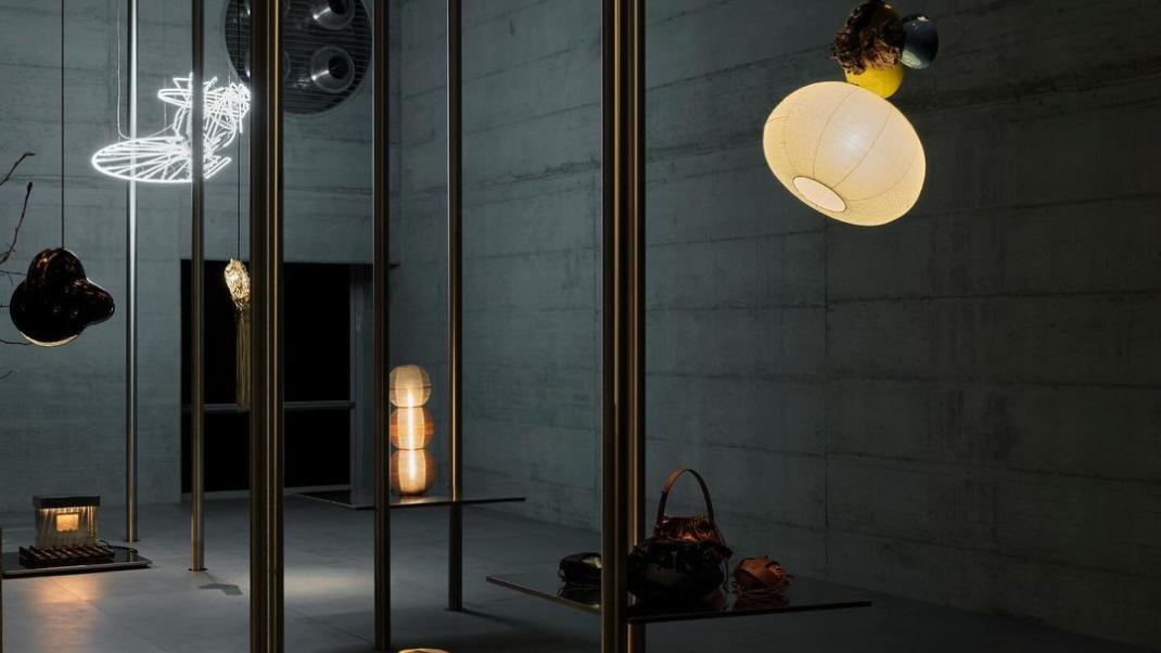 Και έτσι, έχει παντού φως - Η Loewe επιμελείται μια ομαδική έκθεση με ...