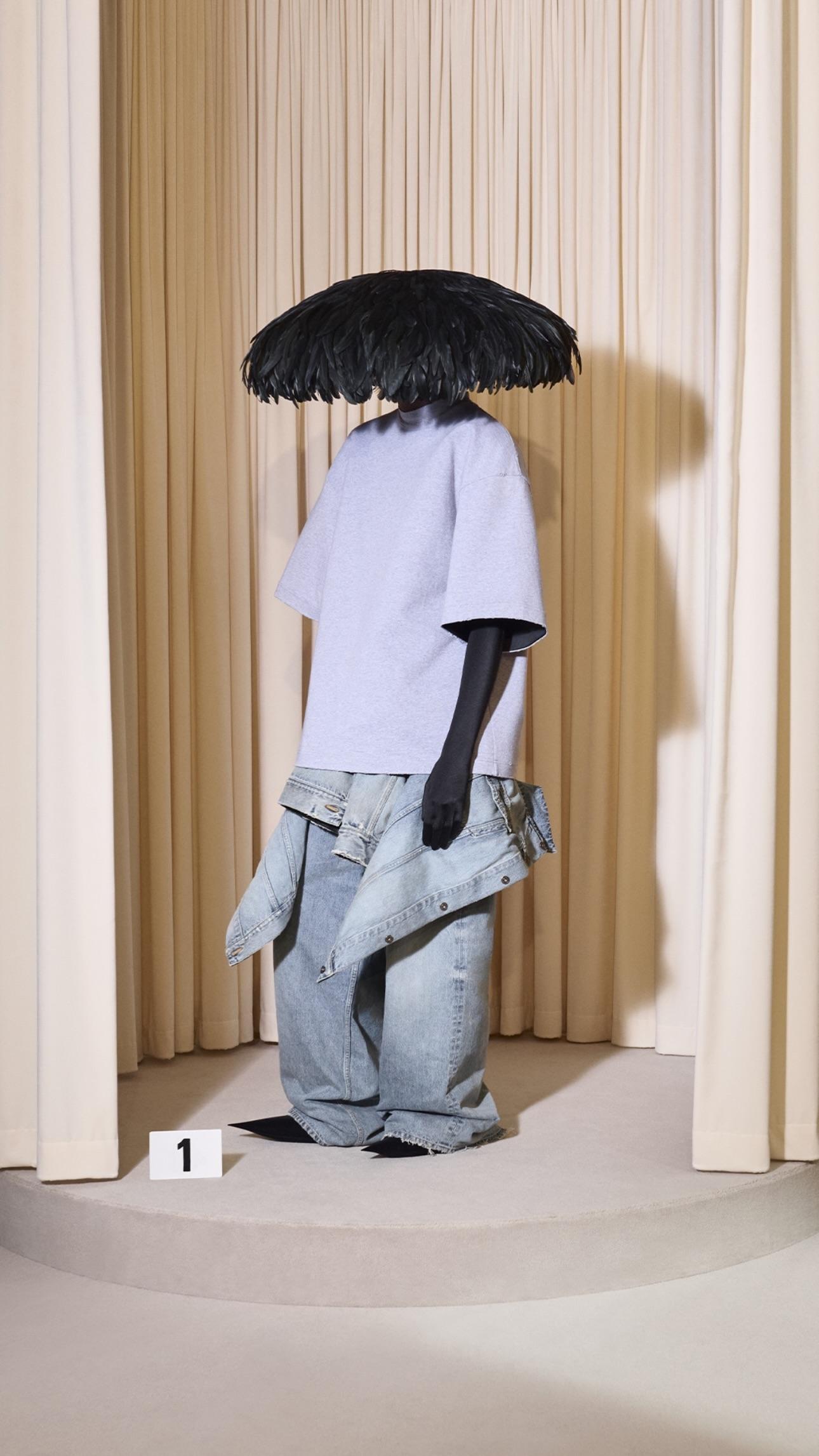 Ο Demna Gvasalia τίμησε τον Cristóbal Balenciaga με μια couture συλλογή ...