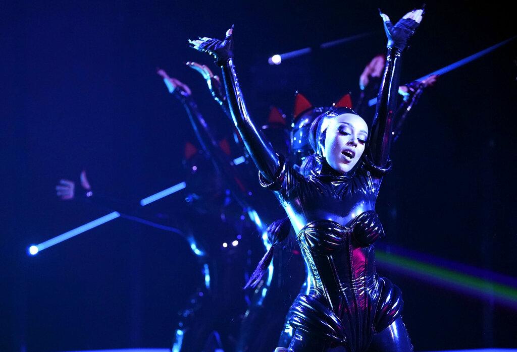 Η Doja Cat με see-through φόρεμα στο TIME 100 Gala -H αποκαλυπτική ...