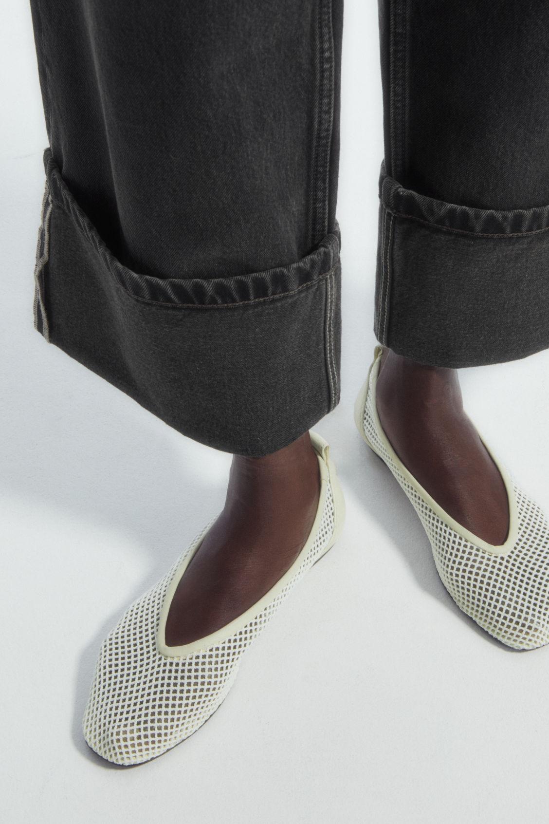 Οι «άσχημες» μπαλαρίνες από τα Cos που θα φορούσε κάθε στιλάτη ...