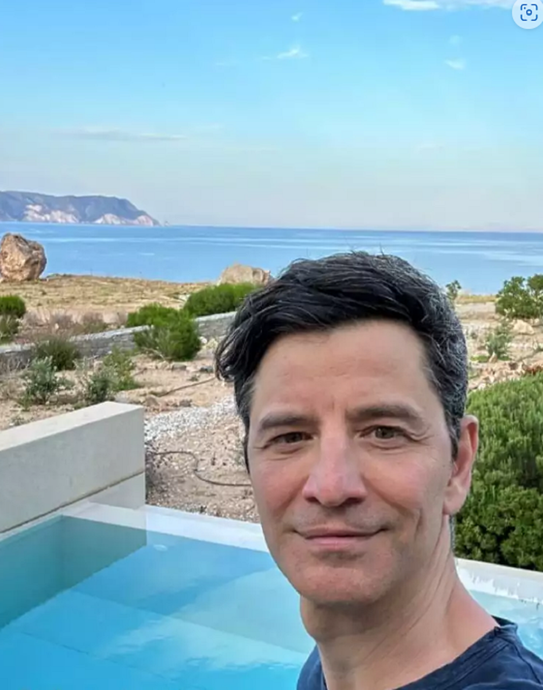 Διακοπές στη Μήλο για τον Σάκη Ρουβά και την Κάτια Ζυγούλη -Οι ...