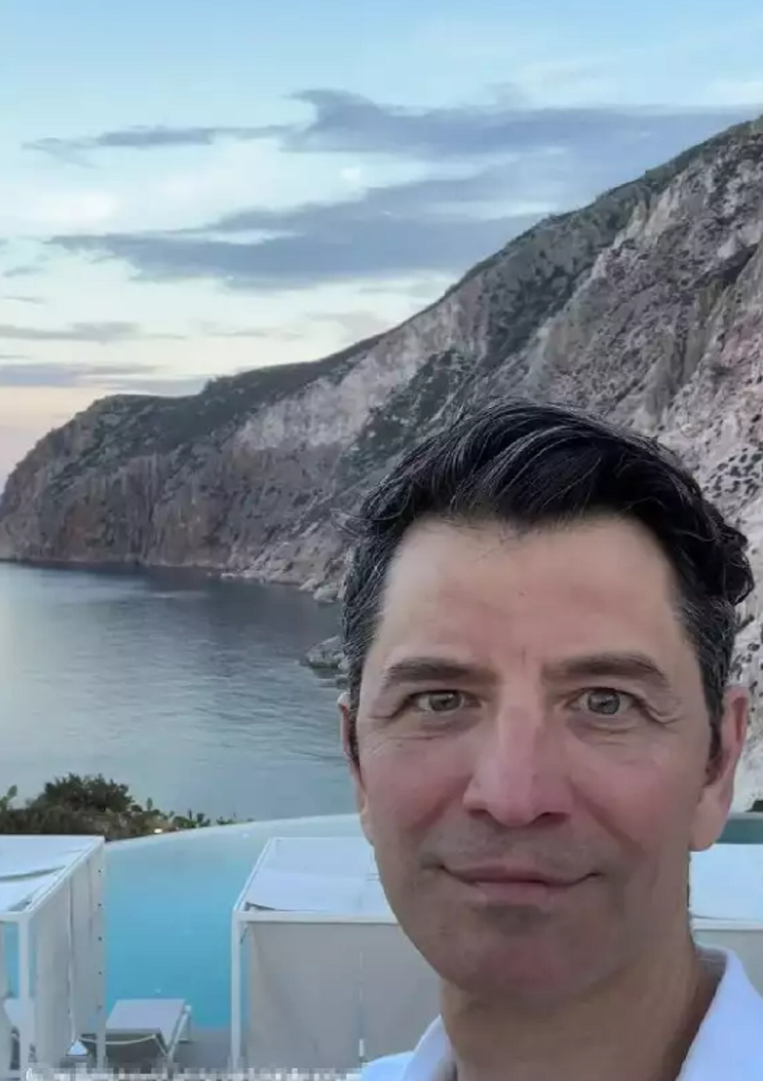 Διακοπές στη Μήλο για τον Σάκη Ρουβά και την Κάτια Ζυγούλη -Οι ...