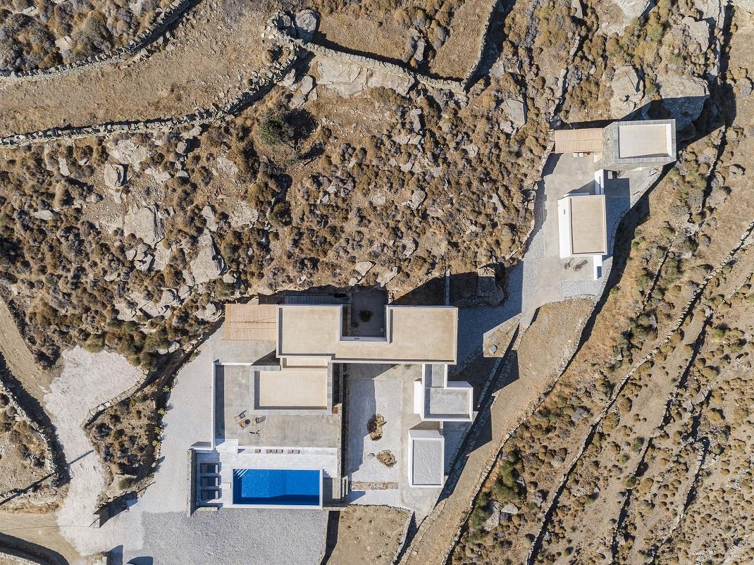 Η εξοχική κατοικία δύο Γάλλων στη Σίφνο αποτελεί το ιδανικό καλοκαιρινό ...