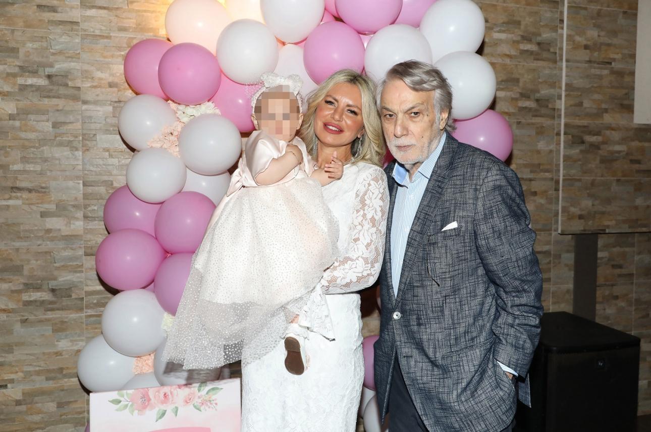 Τάρια Μπούρα: Το μοντέλο των '90s έγινε γιαγιά στα 53 της και βάφτισε ...