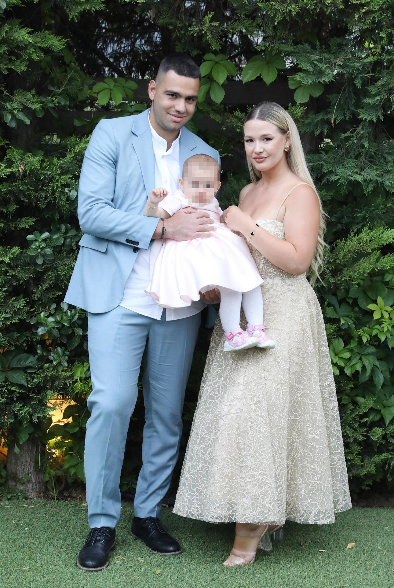 Τάρια Μπούρα: Το μοντέλο των '90s έγινε γιαγιά στα 53 της και βάφτισε ...