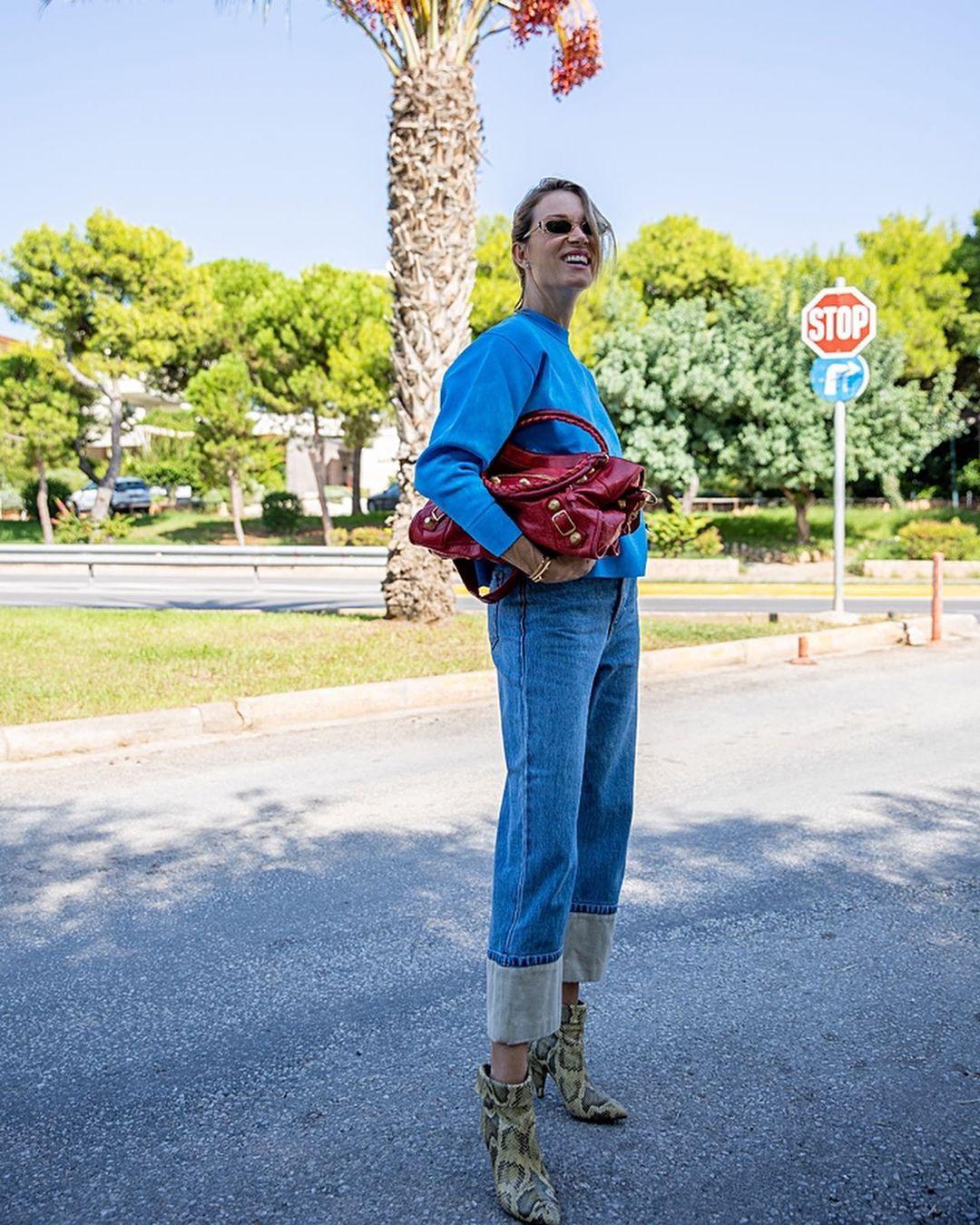 Η Βίκυ Καγιά με top από τα Cos έκανε το τέλειο φθινοπωρινό look | BOVARY