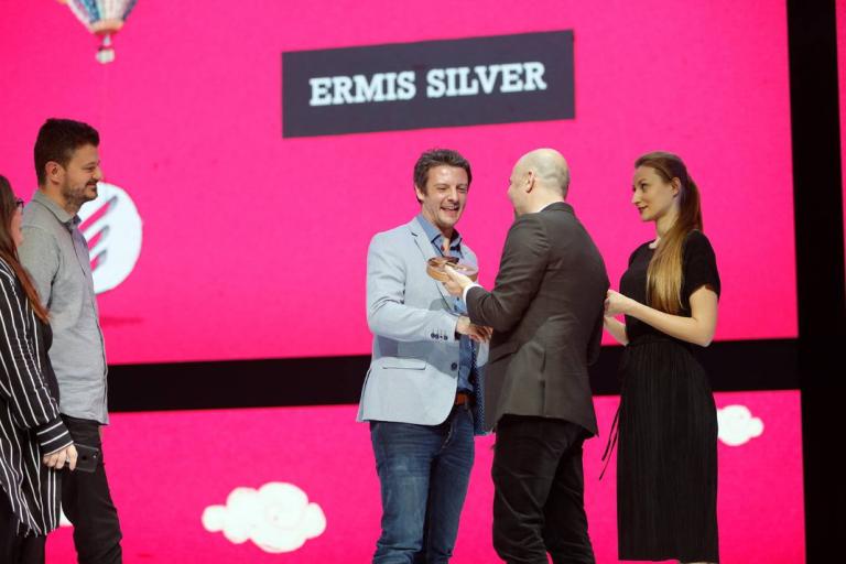 ERMIS AWARDS 2017: 5 βραβεία για την ανατρεπτική «ακαδημία» του DUO | BOVARY