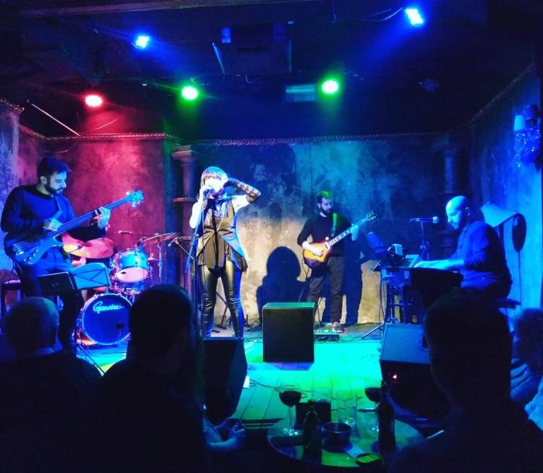 Τα καλύτερα πρωτοχρονιάτικα πάρτι στην Αθήνα -Πού να διασκεδάσετε την ...