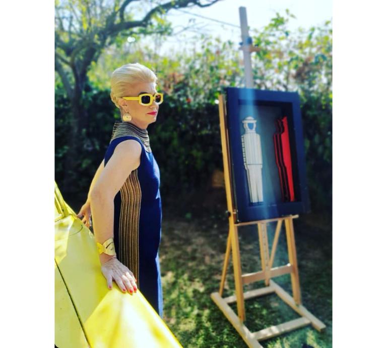 H δημοσιογράφος Μαρία Λεμονιά με vintage φόρεμα που είχε φορέσει και η ...