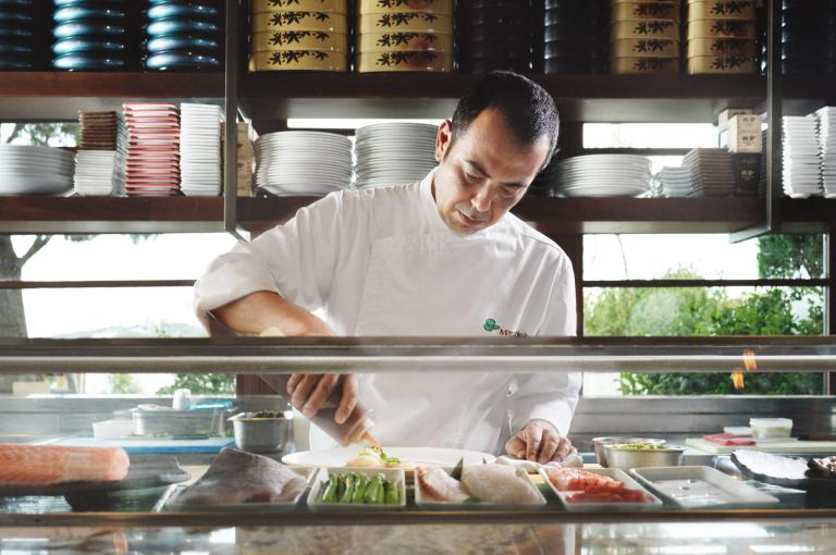 Matsuhisa Athens -Eπανέρχεται, με φόντο την Αθηναϊκή Ριβιέρα | BOVARY