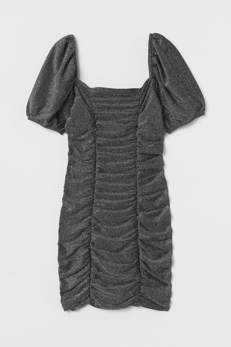 Το πιο glam party dress βρίσκεται στην συλλογή του H&M και κοστίζει κάτω από 20 ευρώ | BOVARY