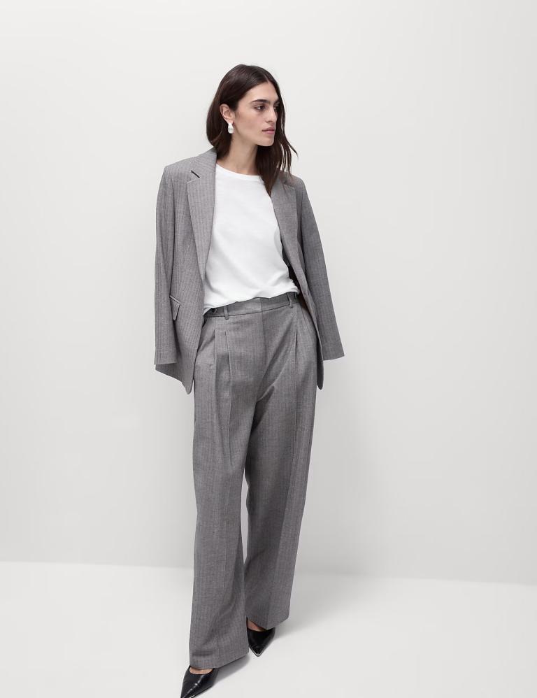 5+1 κομμάτια-κλειδιά για την τέλεια γκαρνταρόμπα μιας γυναίκας άνω των 50 | BOVARY