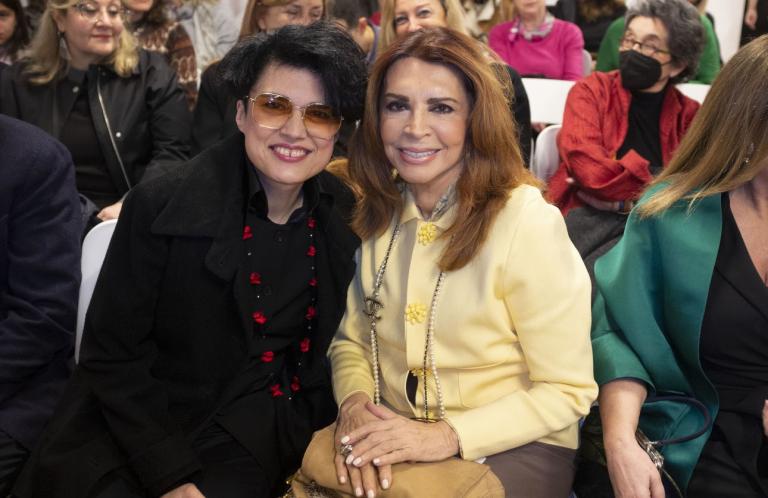 Η Μιμή Ντενίση φοράει τη ζακέτα της άνοιξης από τα Zara -Το κομμάτι που ...